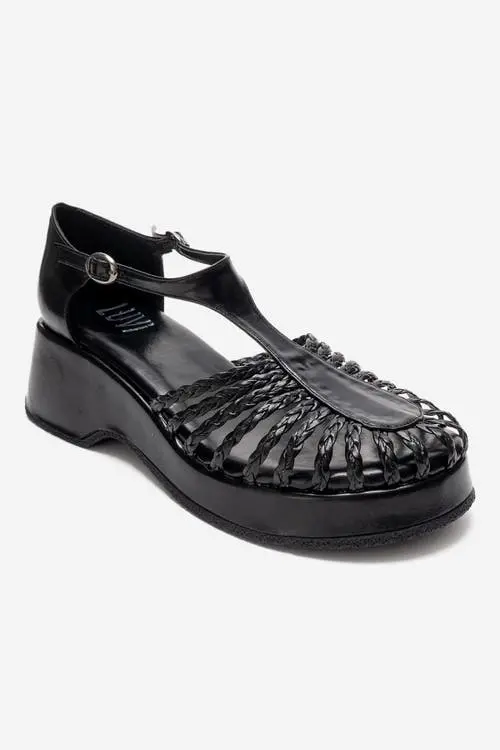 PROLOGUE SHOES Barry Woven Wedge Sandal - Black