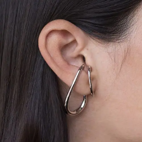 OUTOFOFFICE London Ear Cuff
