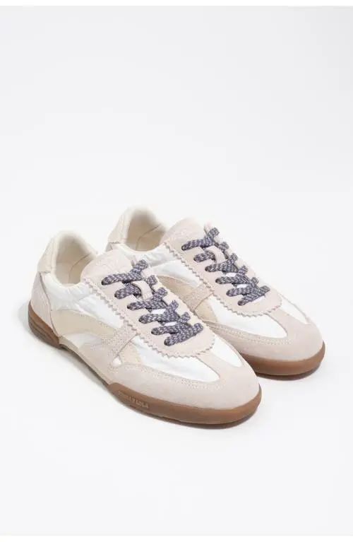 Bimba Y Lola 13 16 Sneaker - White