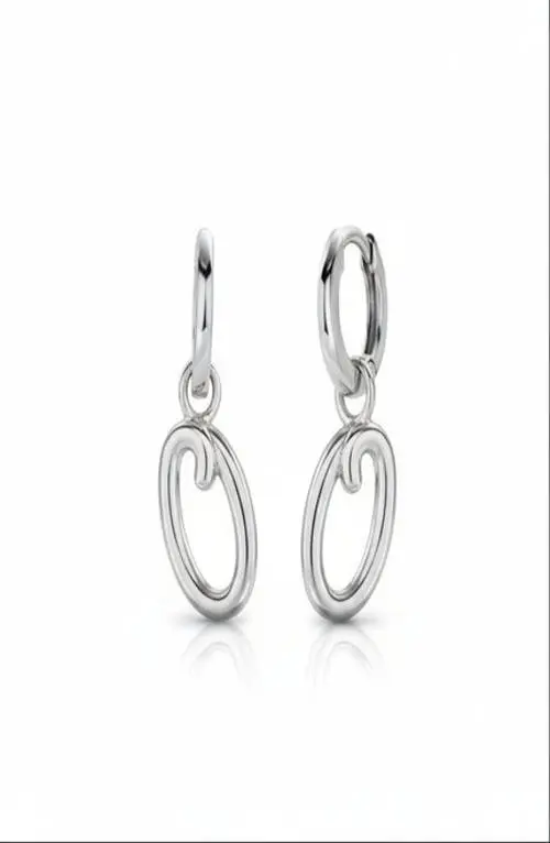 OAK & LUNA Mini Signature Initial Huggie Earrings - Letter O