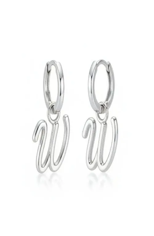 OAK & LUNA Mini Signature Initial Huggie Earrings - Letter W