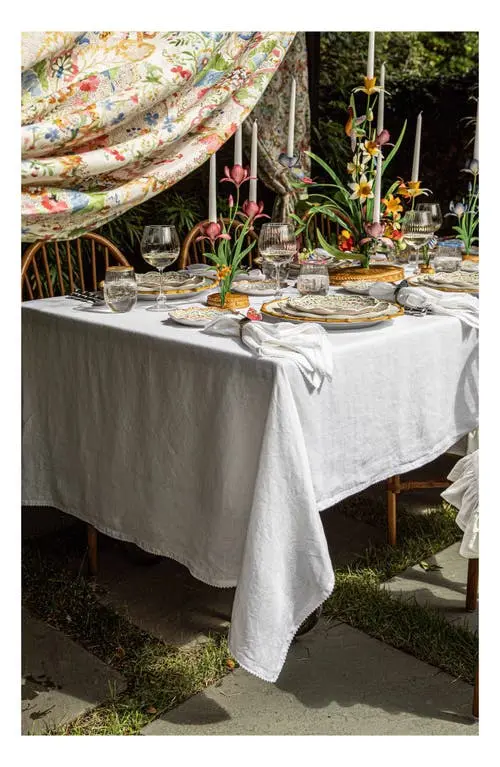 JULISKA Berry Scallop Linen Tablecloth