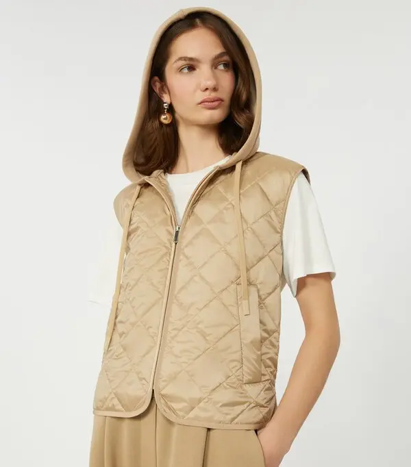 Max Mara Padded Quilted Gilet - Beige