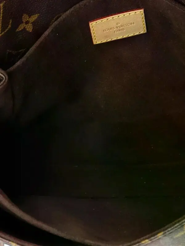 LOUIS VUITTON Pochette Metis Monogram Canvas - Brown