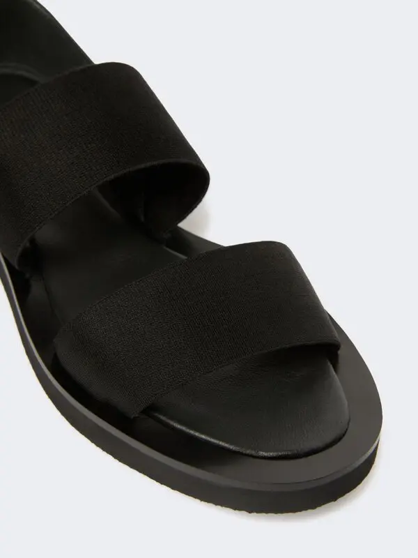 Max Mara Flat Leather Sandals