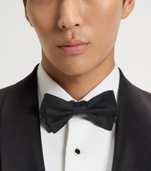 BOSS Silk Pre-tied Bow Tie
