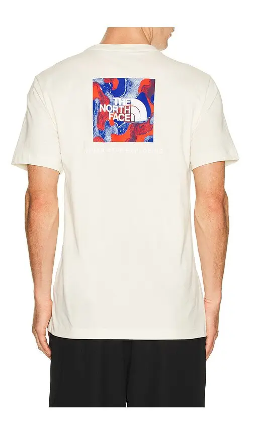 The North Face Red White And Blue Regular Short Sleeve Tee In White - White Dune