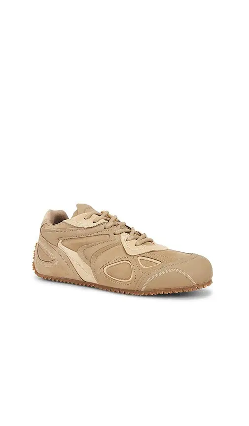 Axel Arigato Slow Runner In Tan