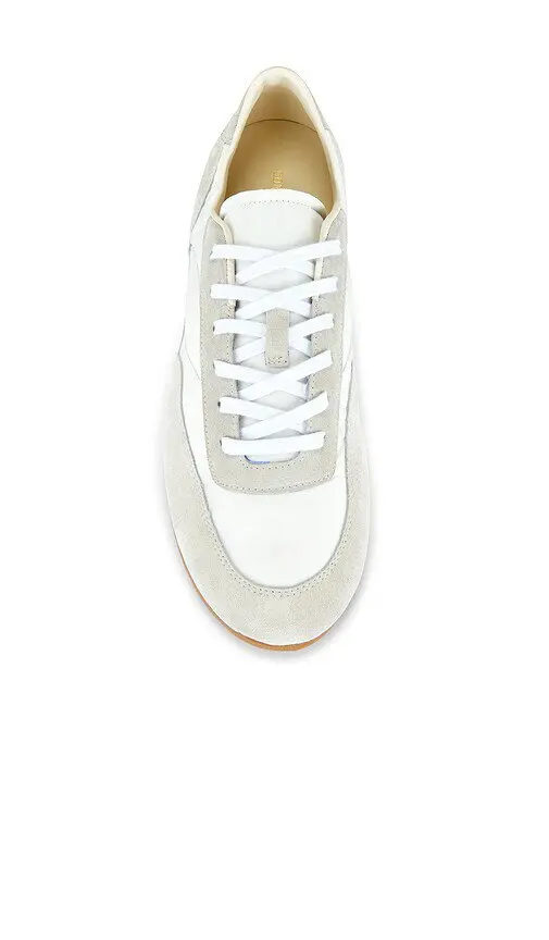 COMMON PROJECTS Minimal Runner Sneaker