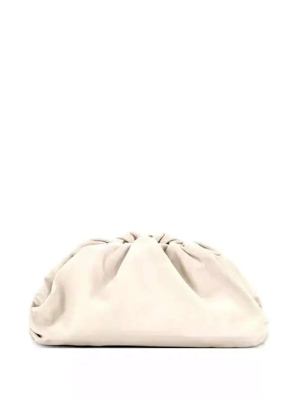 Bottega Veneta The Pouch Leather Clutch - Neutrals