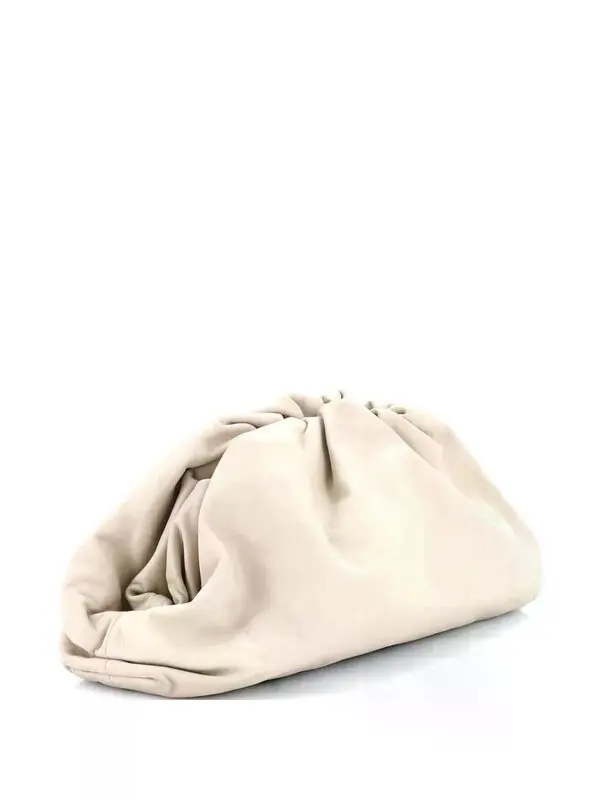 Bottega Veneta The Pouch Leather Clutch - Neutrals