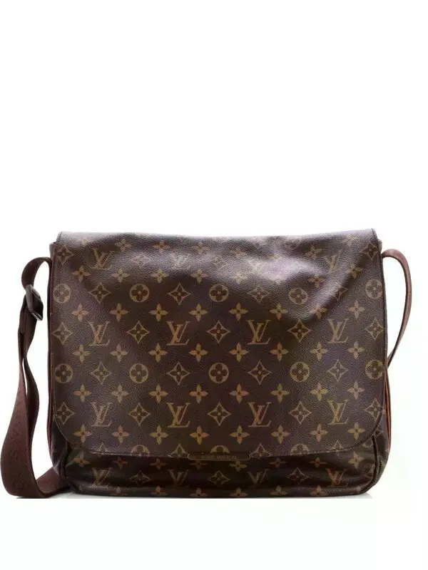 LOUIS VUITTON Beaubourg Messenger Bag Monogram Canvas Gm