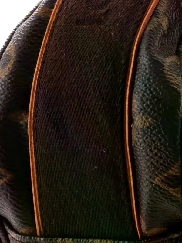 LOUIS VUITTON Beaubourg Messenger Bag Monogram Canvas Gm