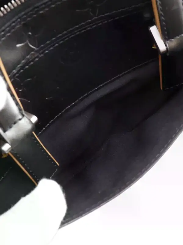 LOUIS VUITTON 2003 Monogram Mat Shelton Handbag