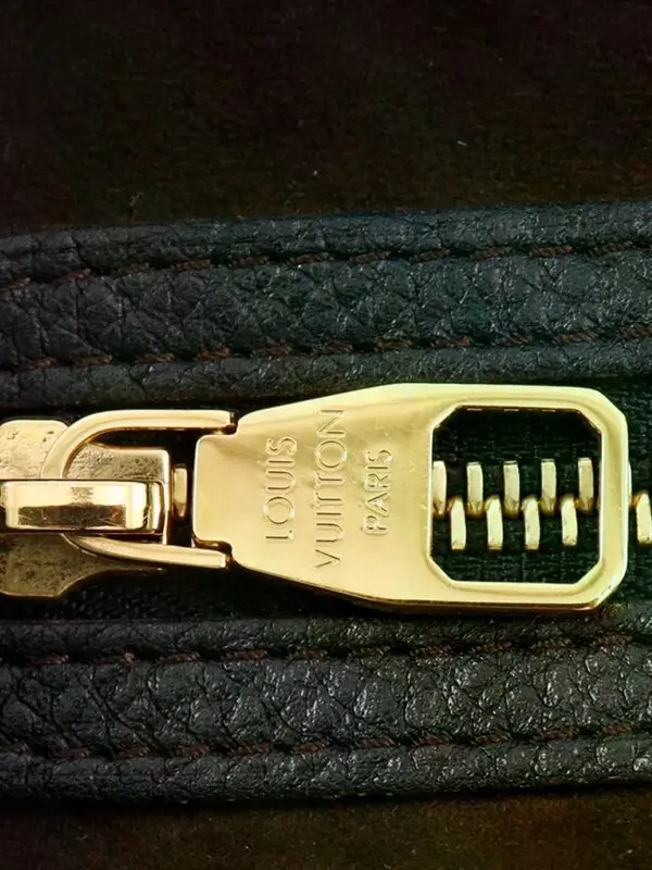 LOUIS VUITTON 2012 Monogram Mahina Selene Mm Satchel