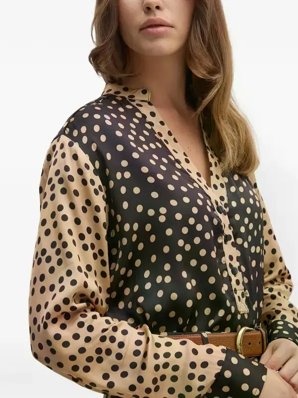 LA PETITE FRANÇAISE Banale Polka-dot Buttoned Top