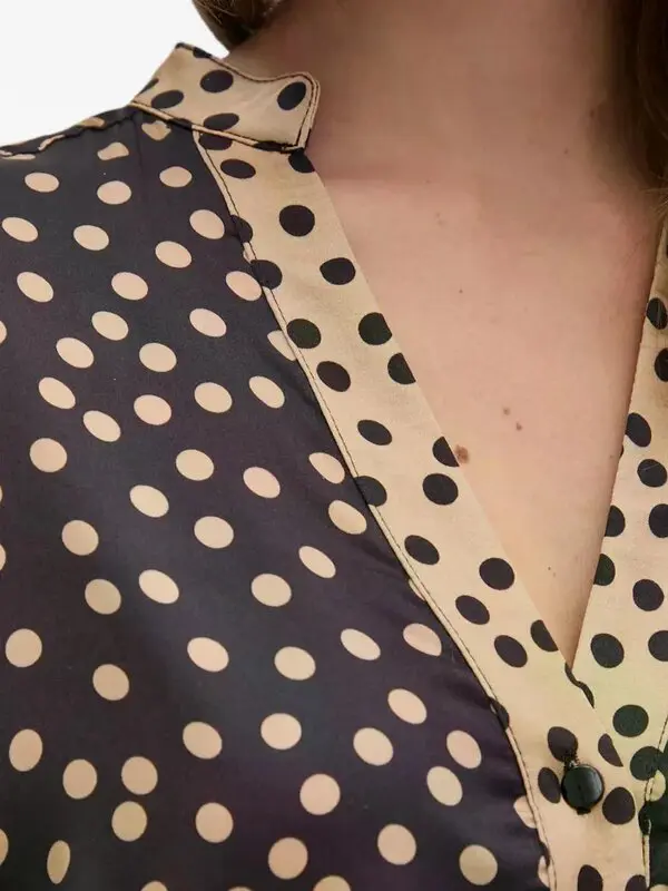 LA PETITE FRANÇAISE Banale Polka-dot Buttoned Top