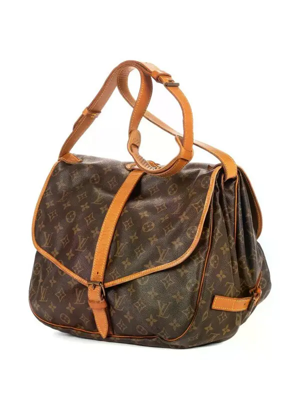 LOUIS VUITTON 30 Saumur Monogram Shoulder Bag