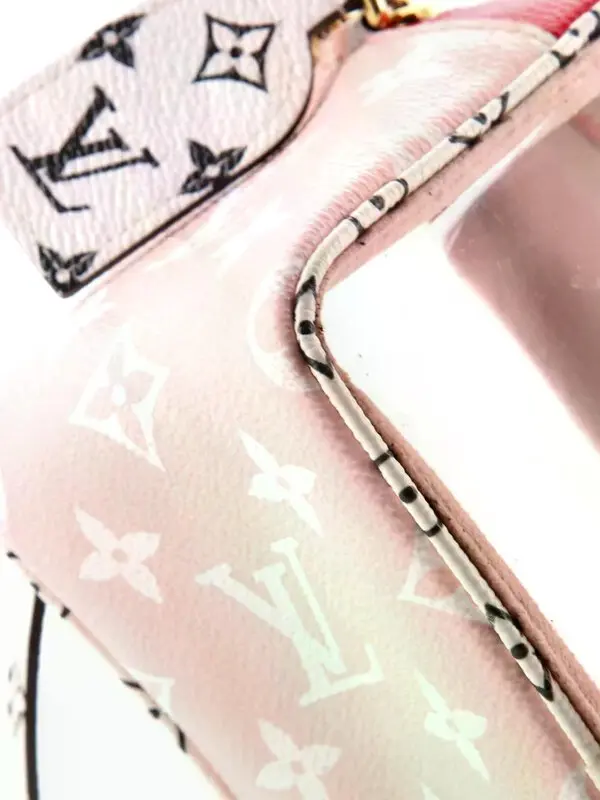LOUIS VUITTON Beach Pouch Limited Edition Colored Monogram Giant - Multicolour