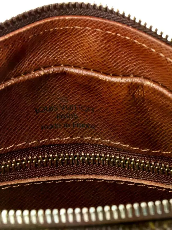 LOUIS VUITTON Nil Messenger Bag Monogram Canvas 28 - Brown