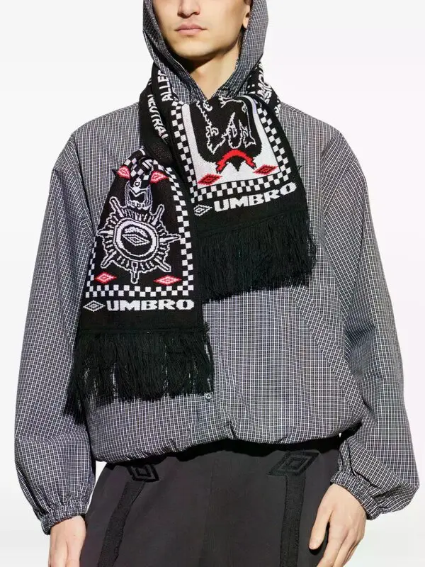 UMBRO Fringed Patterned Scarf