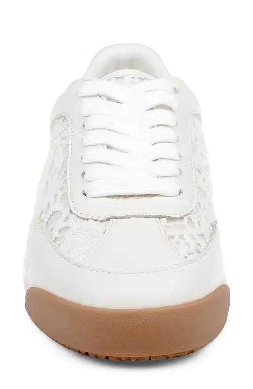 Badgley Mischka Wylie Low Top Sneakers - Cream Crochet