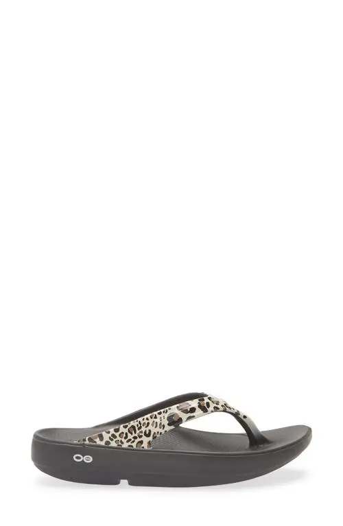 OOFOS Oolala Flip Flop - Leopard
