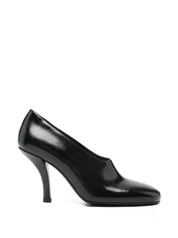TOTEME Contour Naplack Pumps