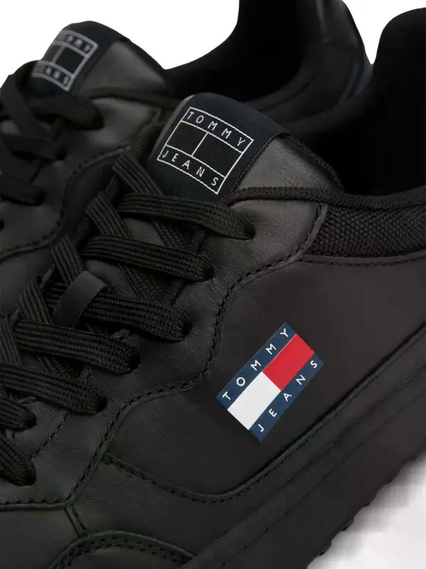 Tommy Hilfiger Logo Sneakers