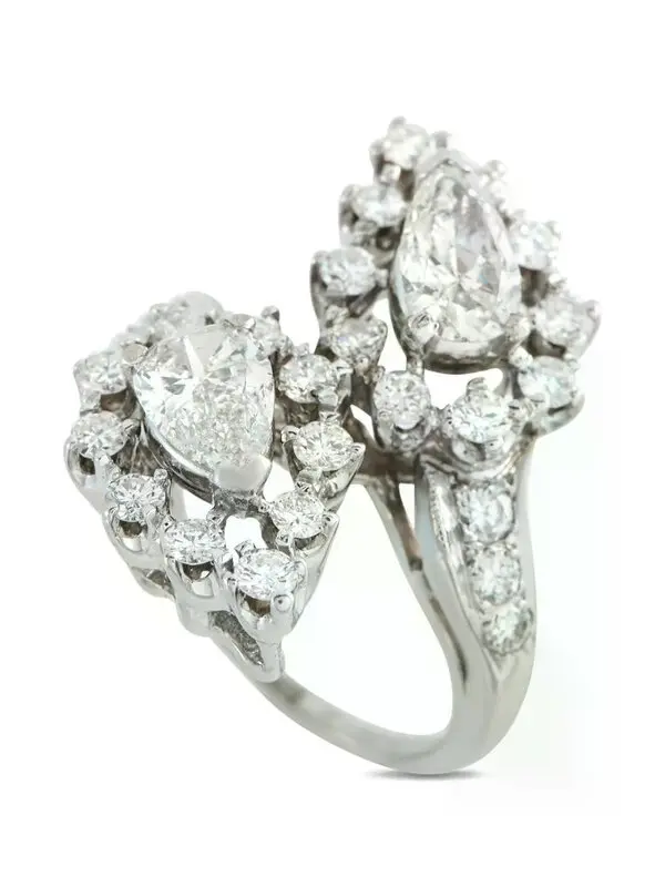 LB EXCLUSIVE Diamond Embellished Ring