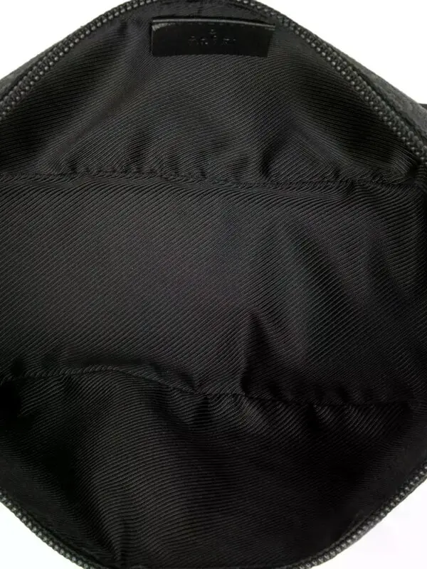 Gucci Gg Canvas Boat Shoulder Bag - Black