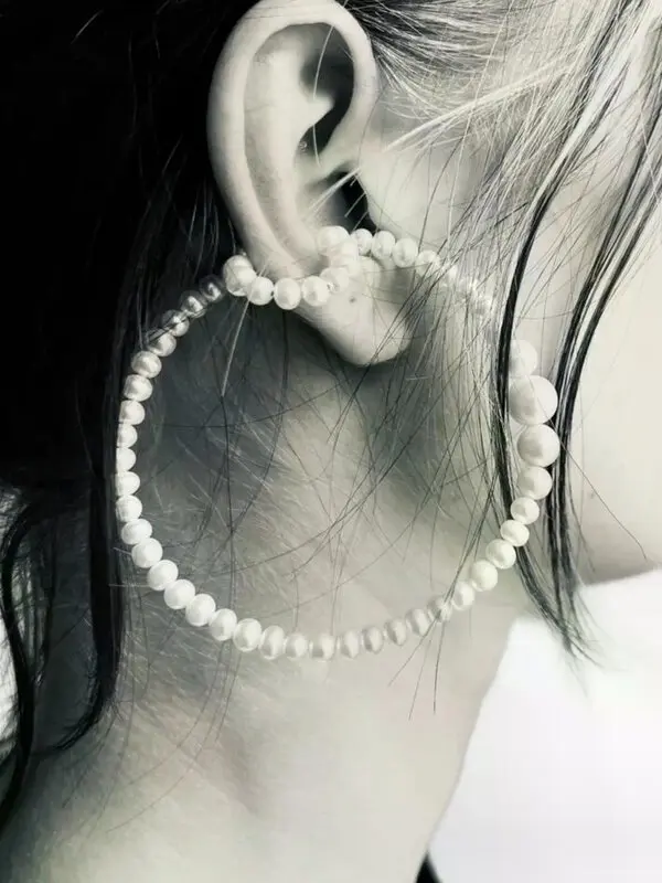 Saskia Diez Double Pearl Earcuff