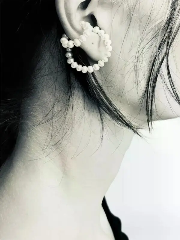 Saskia Diez Double Pearl Earcuff