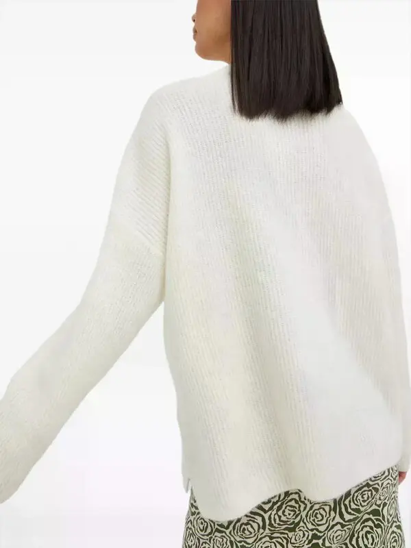 GESTUZ V-neck Long-sleeve Sweater