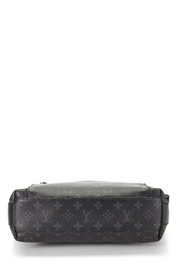 LOUIS VUITTON Monogram Eclipse Odyssey Messenger