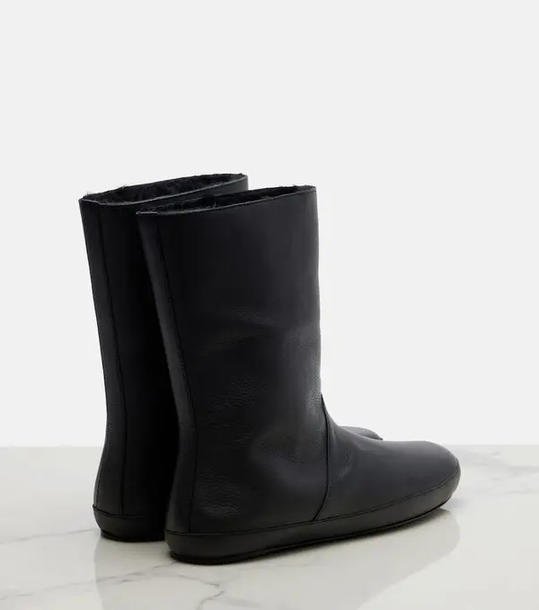 THE ROW Toni Shearling-lined Leather Ankle Boots
