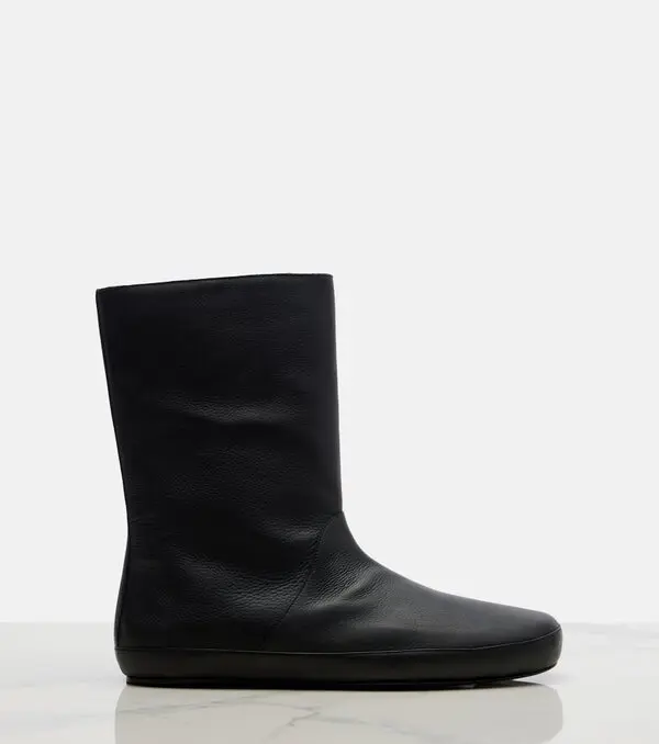 THE ROW Toni Shearling-lined Leather Ankle Boots