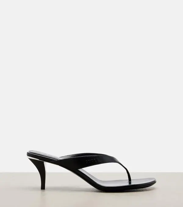 Gucci Vittoria Leather Thong Sandals - Black