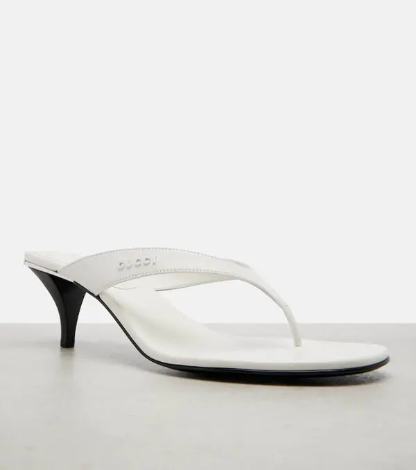 Gucci Vittoria Leather Thong Sandals