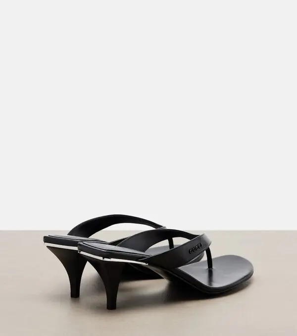Gucci Vittoria Leather Thong Sandals - Black