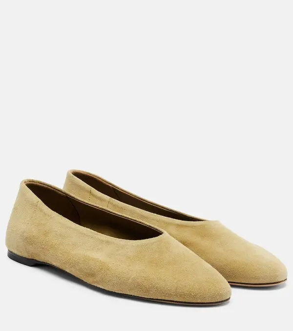 TOTEME Suede Ballet Flats - Beige