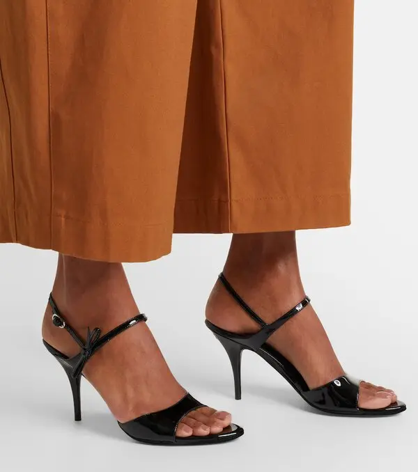Balenciaga Avenue Bow Patent Leather Sandals - Black
