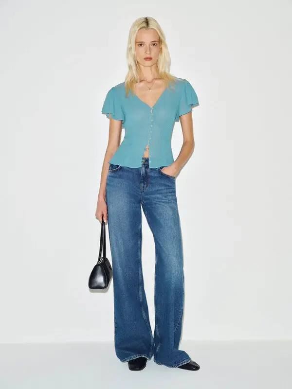 REFORMATION Ramona Top With V-neckline And Flutter Sleeves - Blue