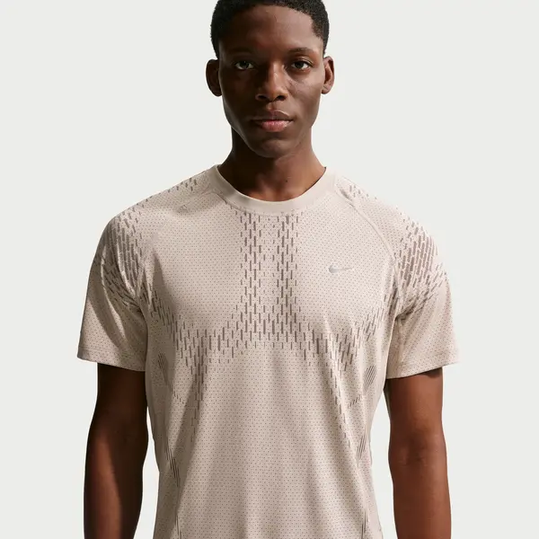 Nike Stride Plus Dri-fit Adv Short-sleeve Running Top - Brown