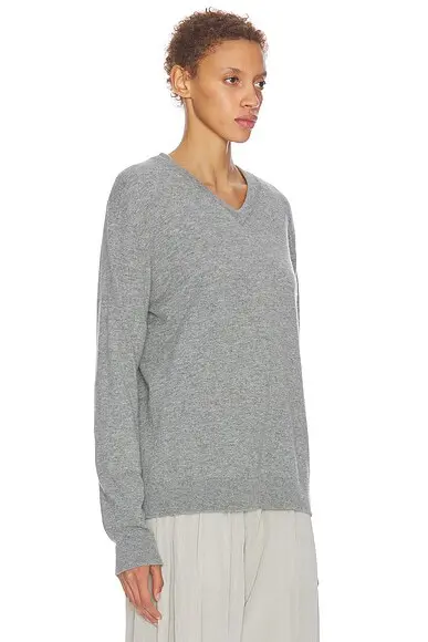 THE ROW Nian Cashmere V-neck Pullover