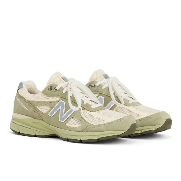 NEW BALANCE Made In Usa 990v4 - Olive Leaf With Permafrost And Light Olive