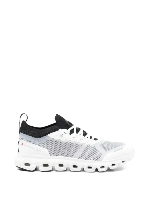 On Versa Sneakers - White