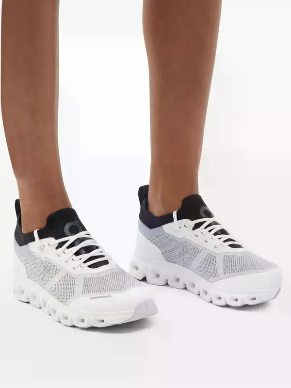 On Versa Sneakers - White