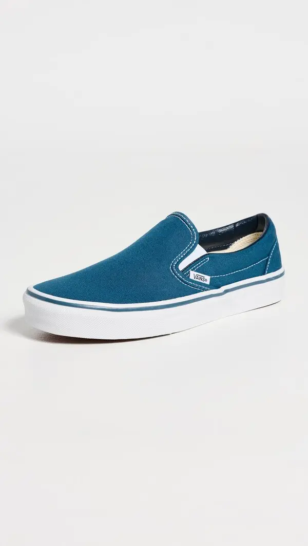 VANS Classic Slip-on Sneakers