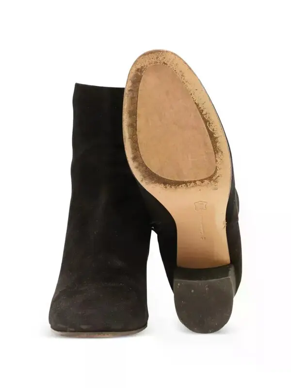 GIANVITO ROSSI Round-toe Suede Ankle Booties